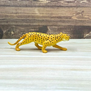 Leopard Figurine, Plastic Leopard, Vintage Leopard Figurine, Plastic ...