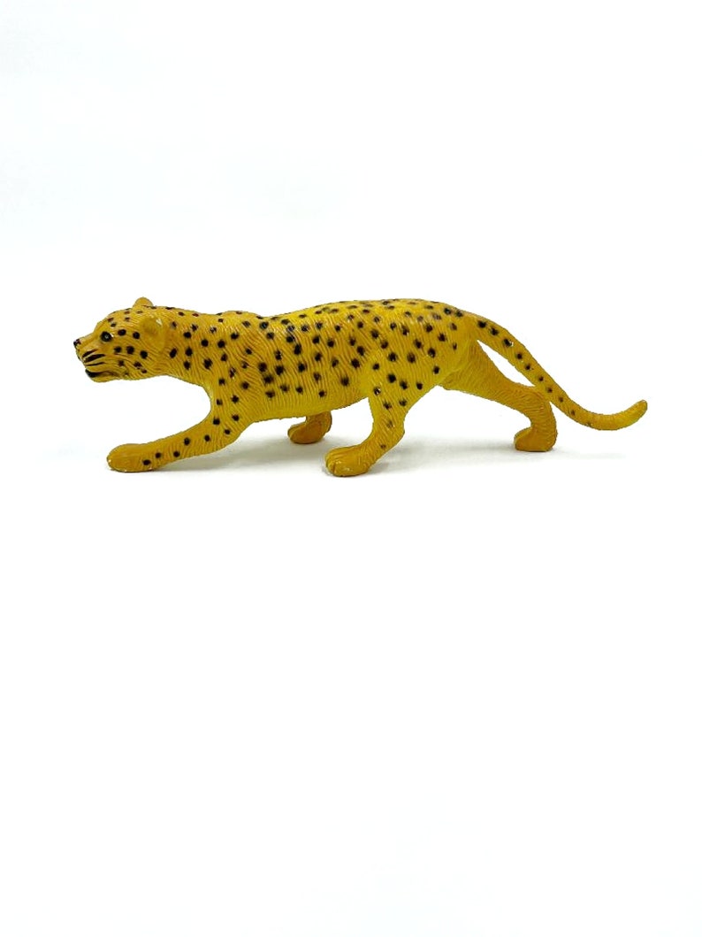 Leopard Figurine Plastic Leopard Vintage Leopard Figurine - Etsy