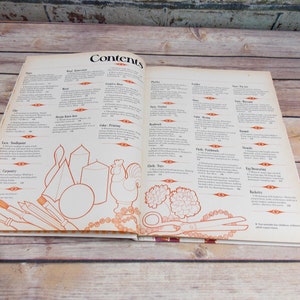 The Complete Encyclopedia of Crafts, the Do It Yourself Guide to ...