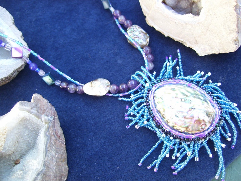 Native American Beadwork, Abalone Cabochon With Mother of Pearl and ...