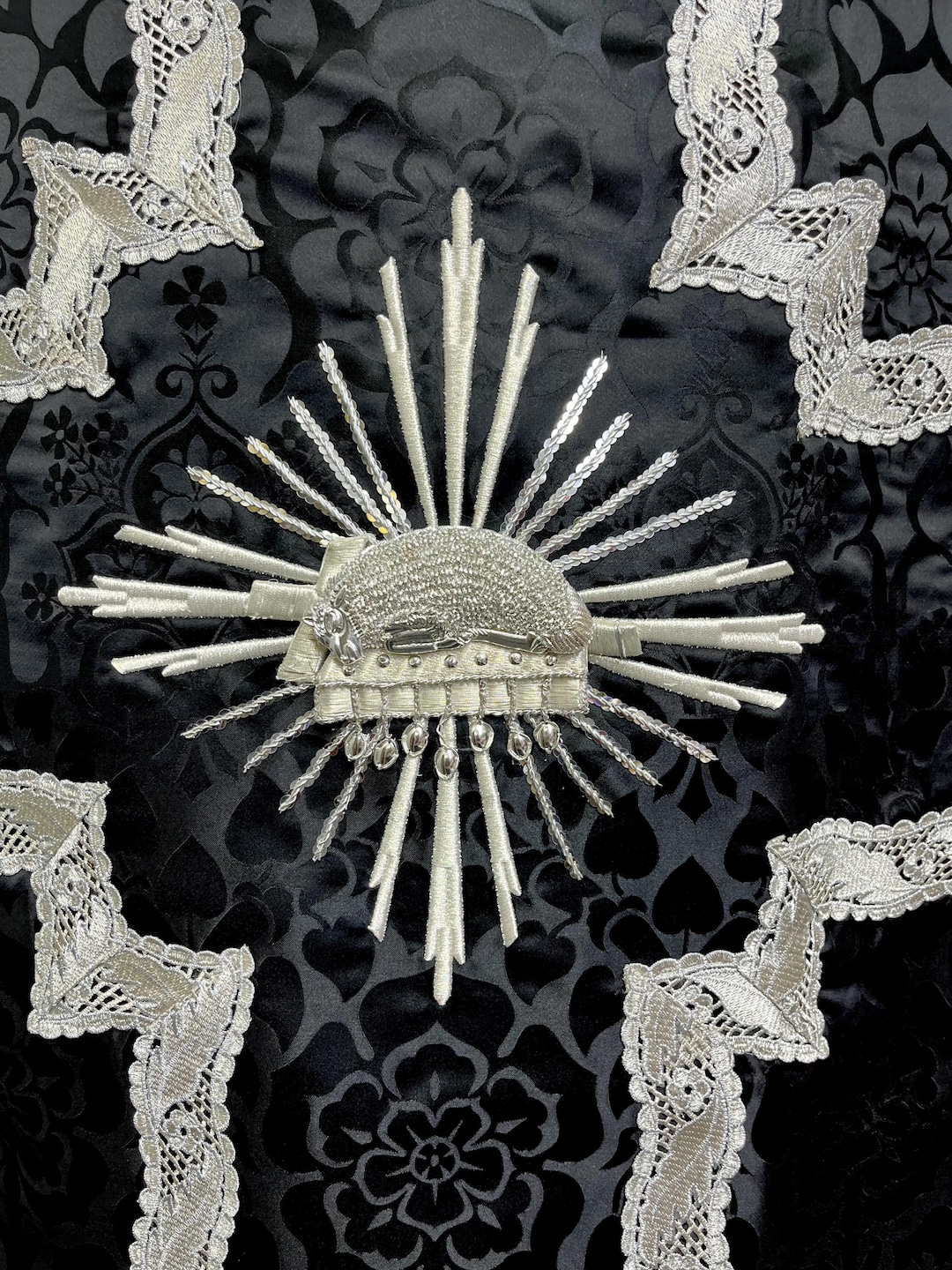 BLACK Agnus Dei Requiem French Roman Chasuble Pianeta Fiddleback Latin ...