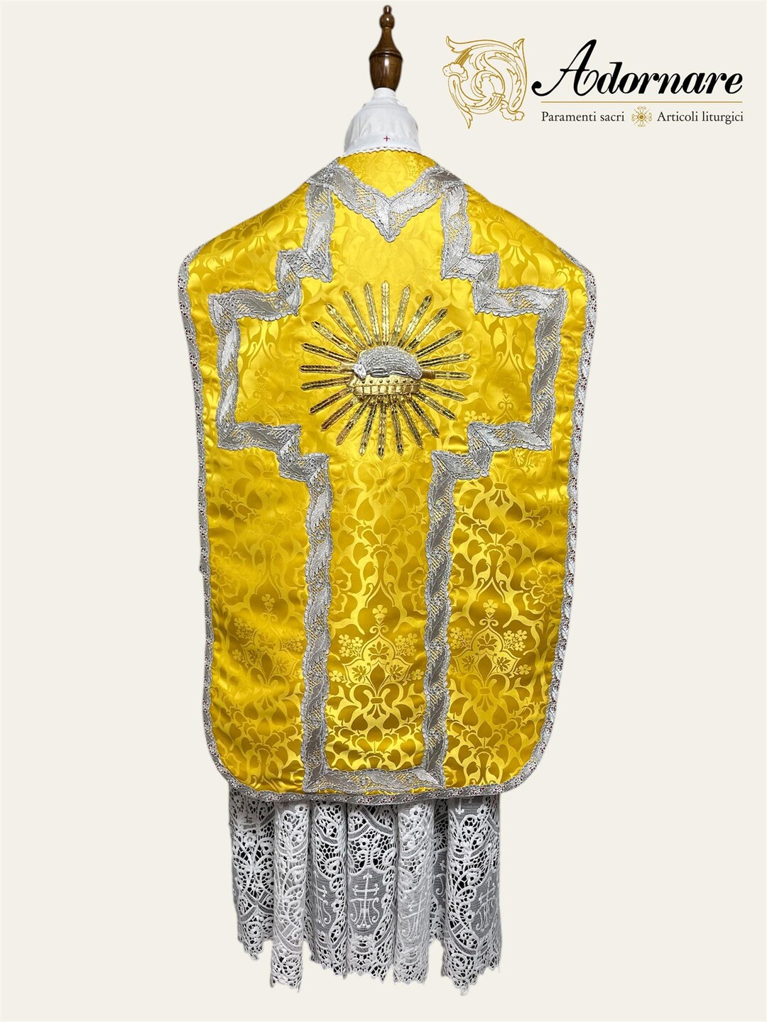 GOLD Agnus Dei French Roman Chasuble Pianeta Fiddleback Latin Low Mass ...