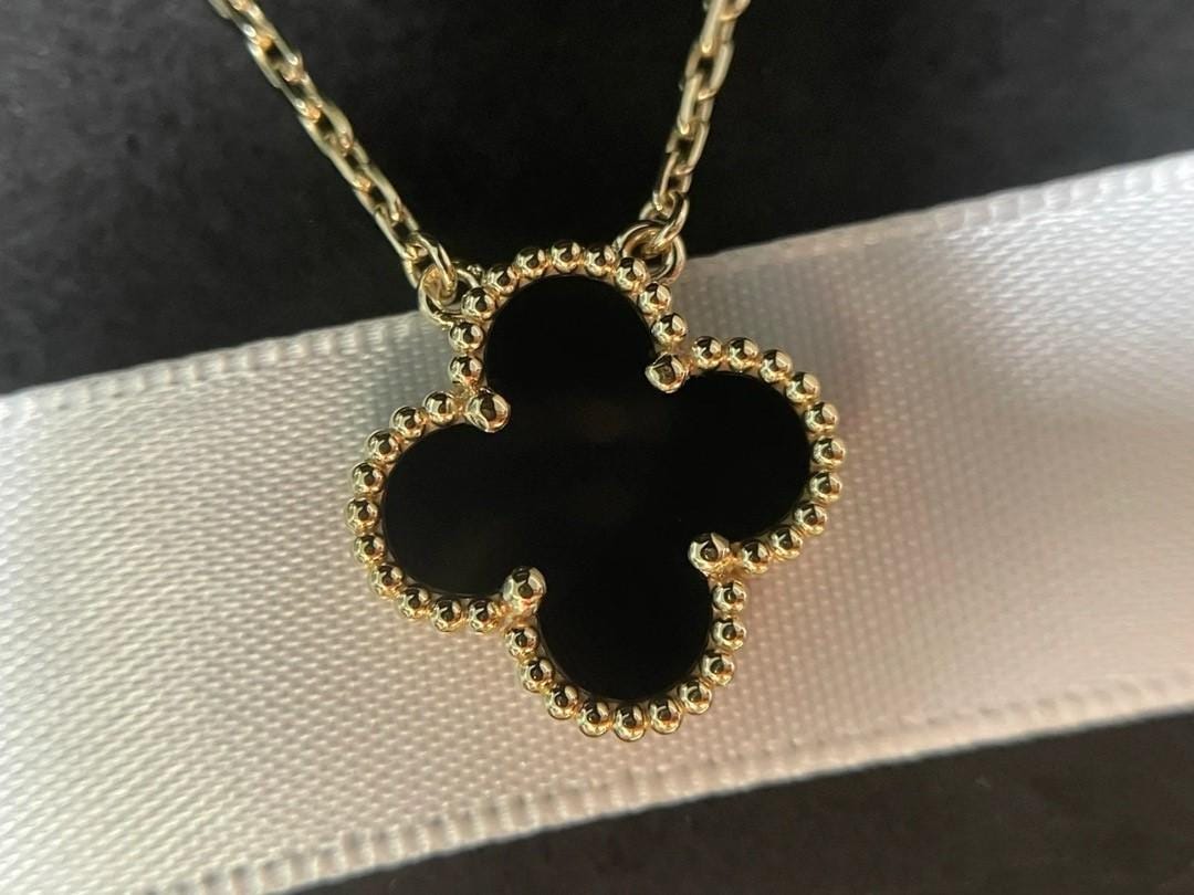 Vintage Van Cleef Clover Single Motif Black Agate Clover Necklace 15mm ...