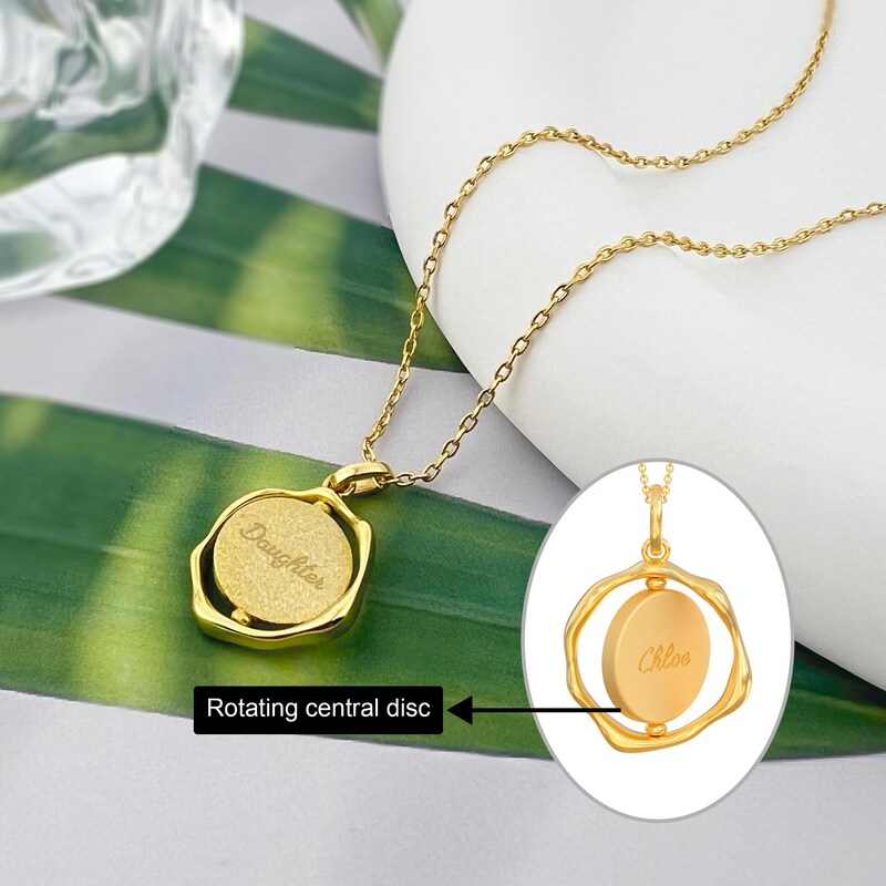 Seal Pendant Name Necklace - Etsy UK