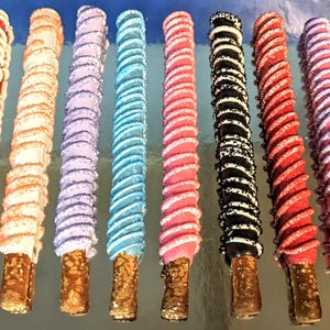 Gift Box of 14 Chocolate Covered Pretzels W/ White Drizzle Covered With ...