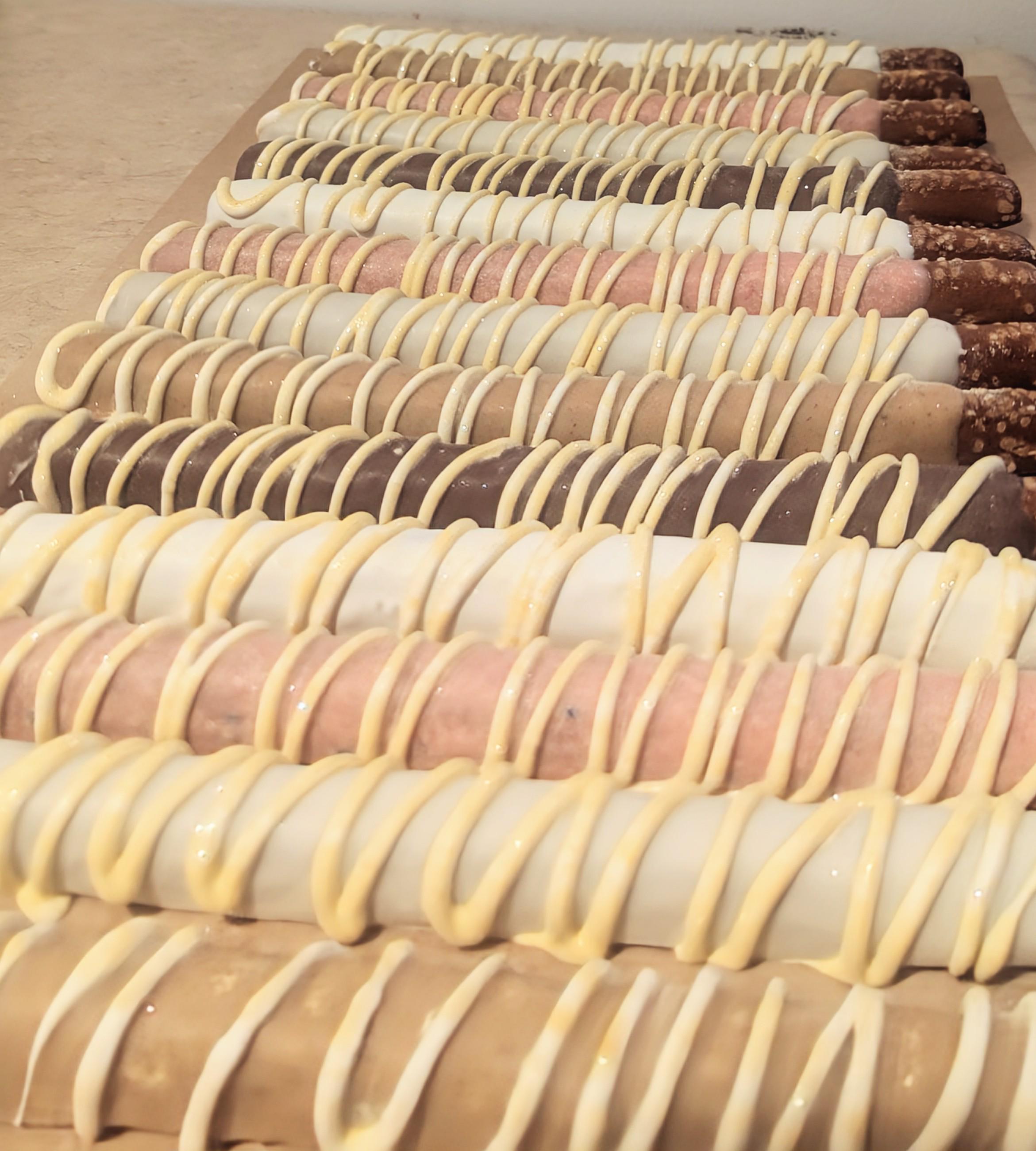 Gift Box of 14 Chocolate Covered Pretzels W/ White Drizzle Covered With ...