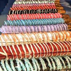 Gift Box of 14 Chocolate Covered Pretzels W/ White Drizzle Covered With ...