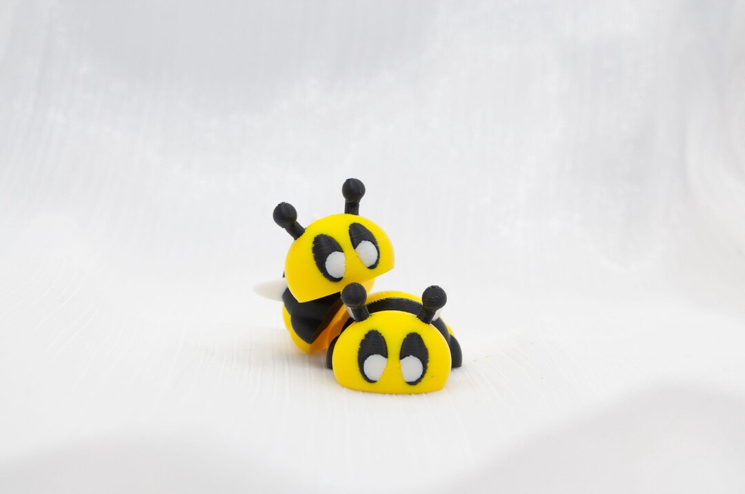 3D Printed Articulated Bee | Fidget Desk Toy - Etsy