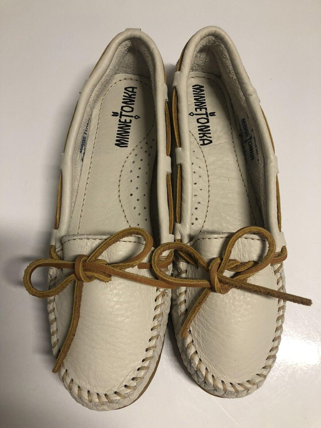 Minnetonka Moccasins off White Leather Size 6 & Brown Suede Leather Sz ...