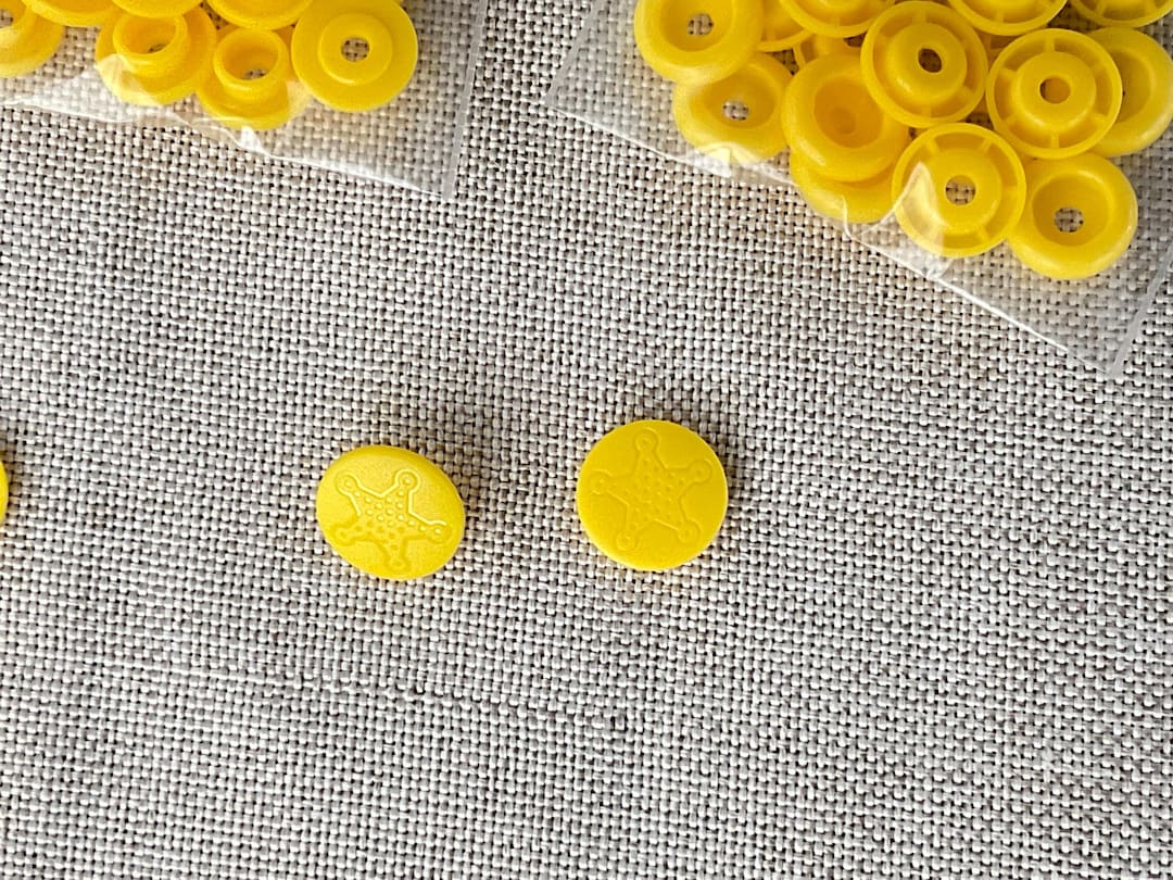 KAM Size 20 1/2” Kid Themed Plastic Snaps for Clothing - 20 Snap Sets ...