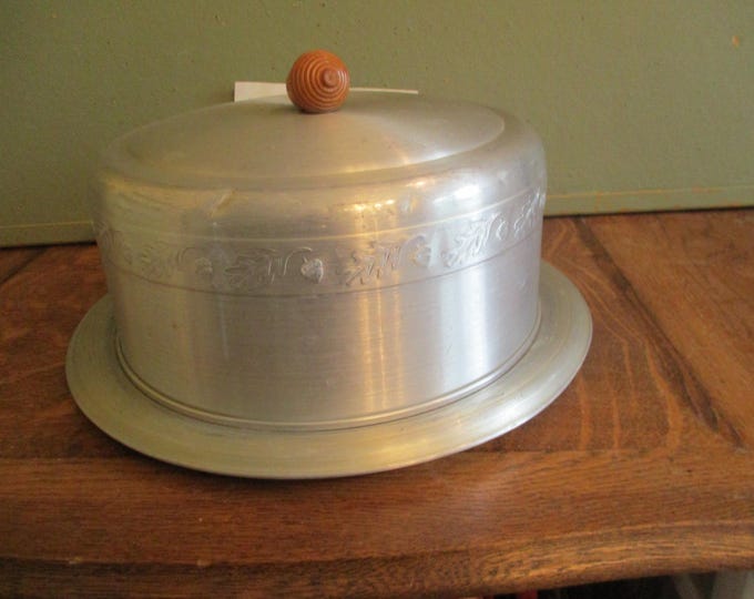 West Bend Cake Pie Taker/keeper Vintage Aluminum - Etsy