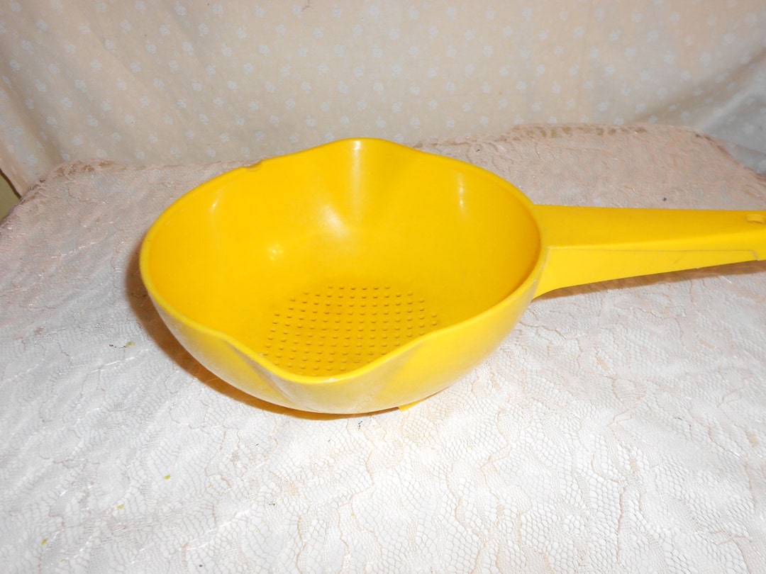 Tupperware Strainer 1 Quart Yellow Colander or Strainer - Etsy