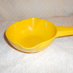 Tupperware Strainer 1 Quart Yellow Colander or Strainer - Etsy