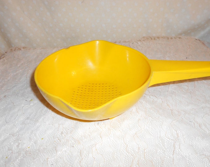 Tupperware Strainer 1 Quart Yellow Colander or Strainer - Etsy