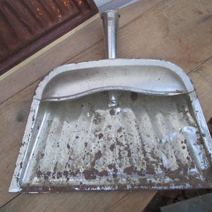 Dust Pan Primitive Vintage Farmhouse Kitchen Vintage CHOICE - Etsy