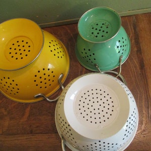 Colander Strainer Enamel White LEFT Vintage Farmhouse CHOICE - Etsy
