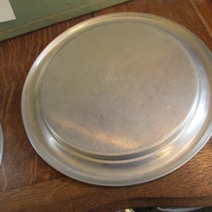 West Bend Cake Pie Taker/keeper Vintage Aluminum - Etsy