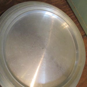 West Bend Cake Pie Taker/keeper Vintage Aluminum - Etsy