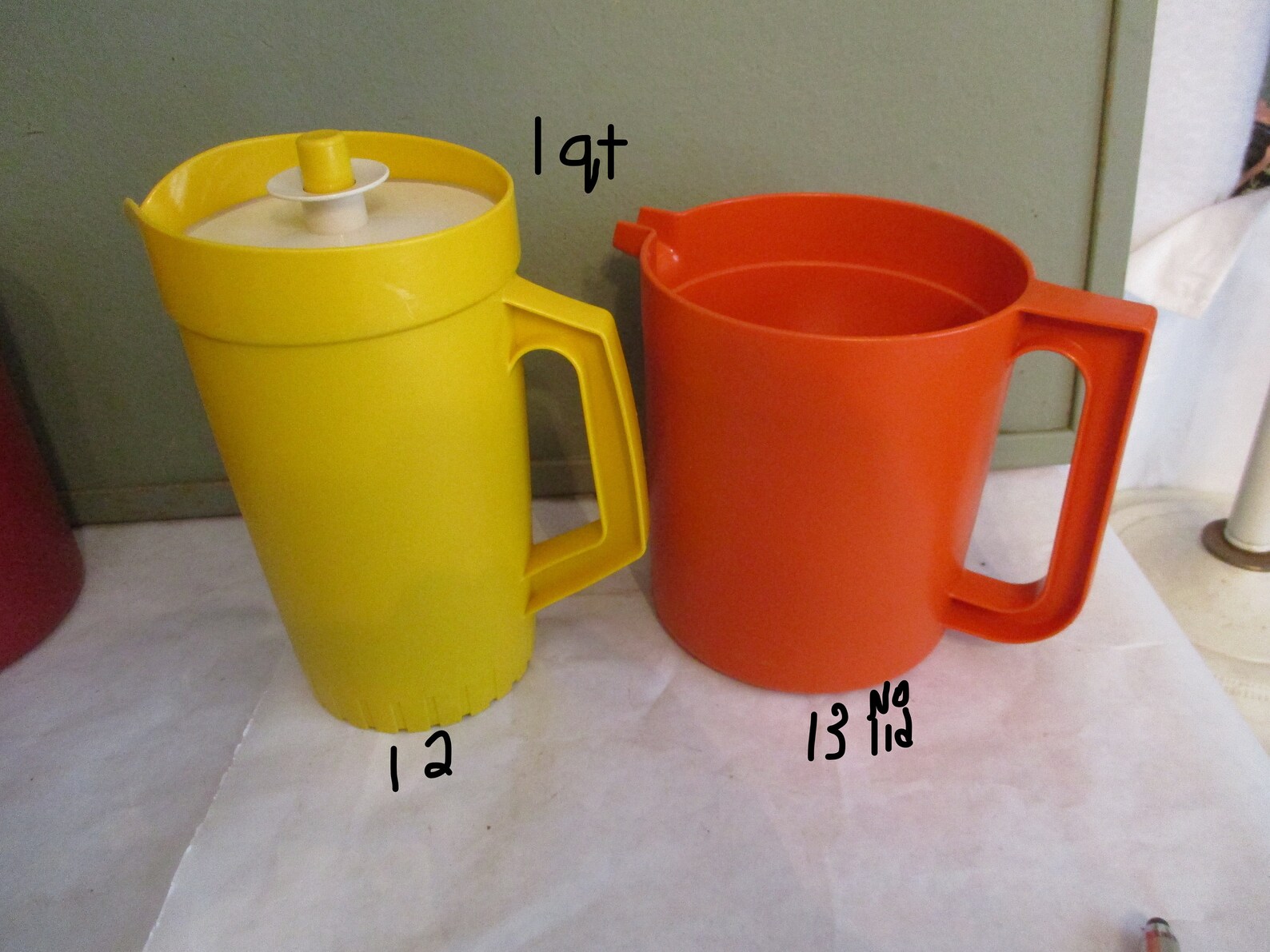 Tupperware Pitcher Push Button Vintage CHOICE 1 or 2 Quart - Etsy