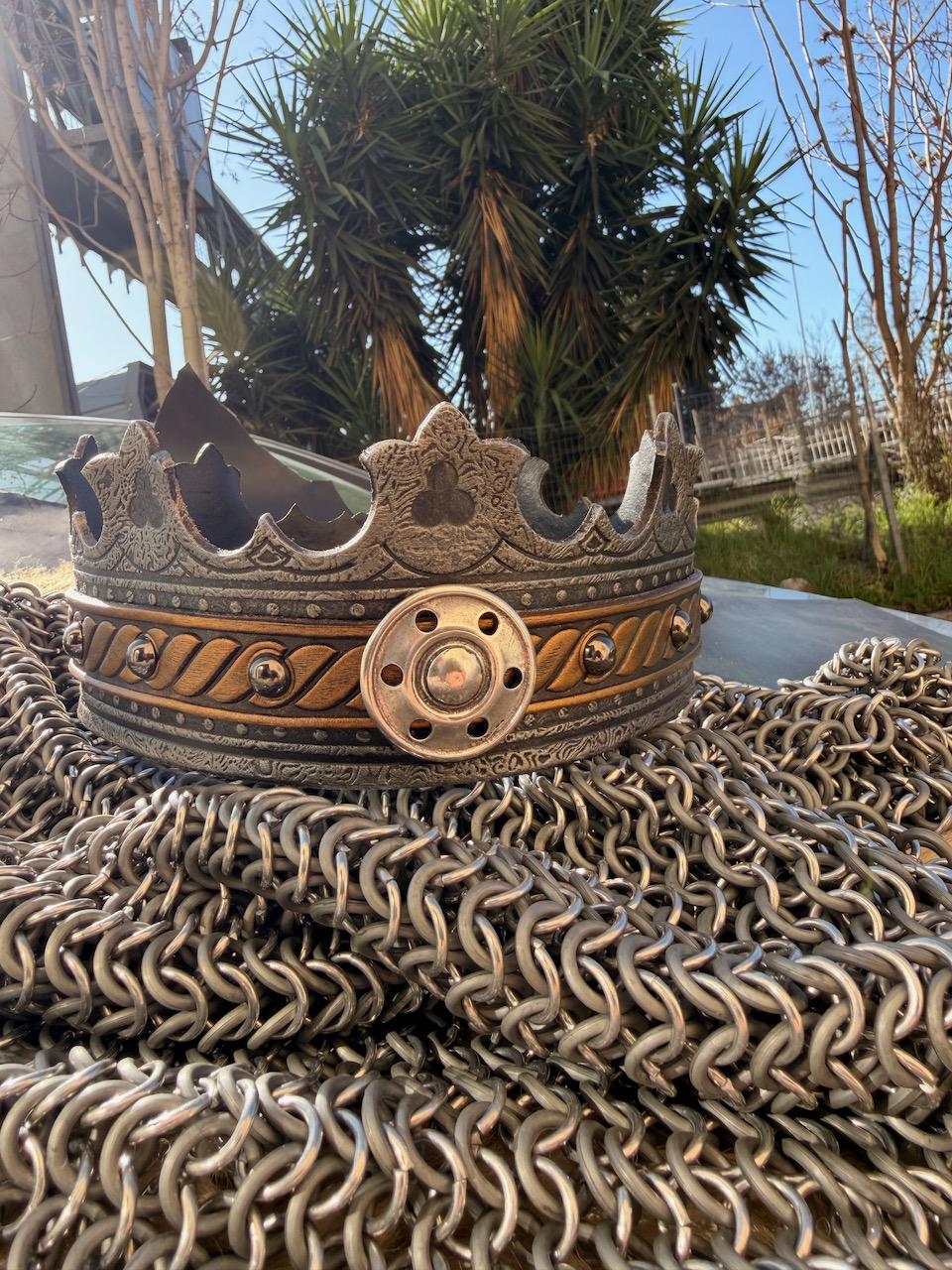 RICCARDO Handcrafted Leather King Crown: Medieval LARP Cosplay Renfair ...