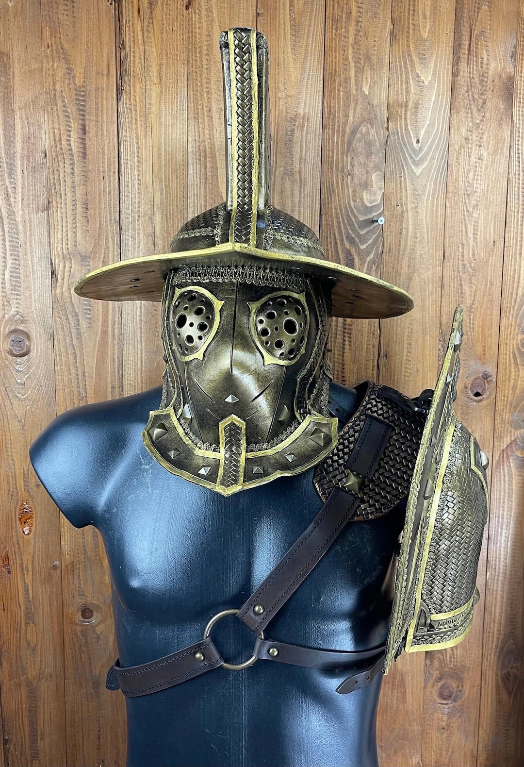 TRACE Leather Gladiator Armor Set: Thraex Helm & Galerius Pauldron - Etsy
