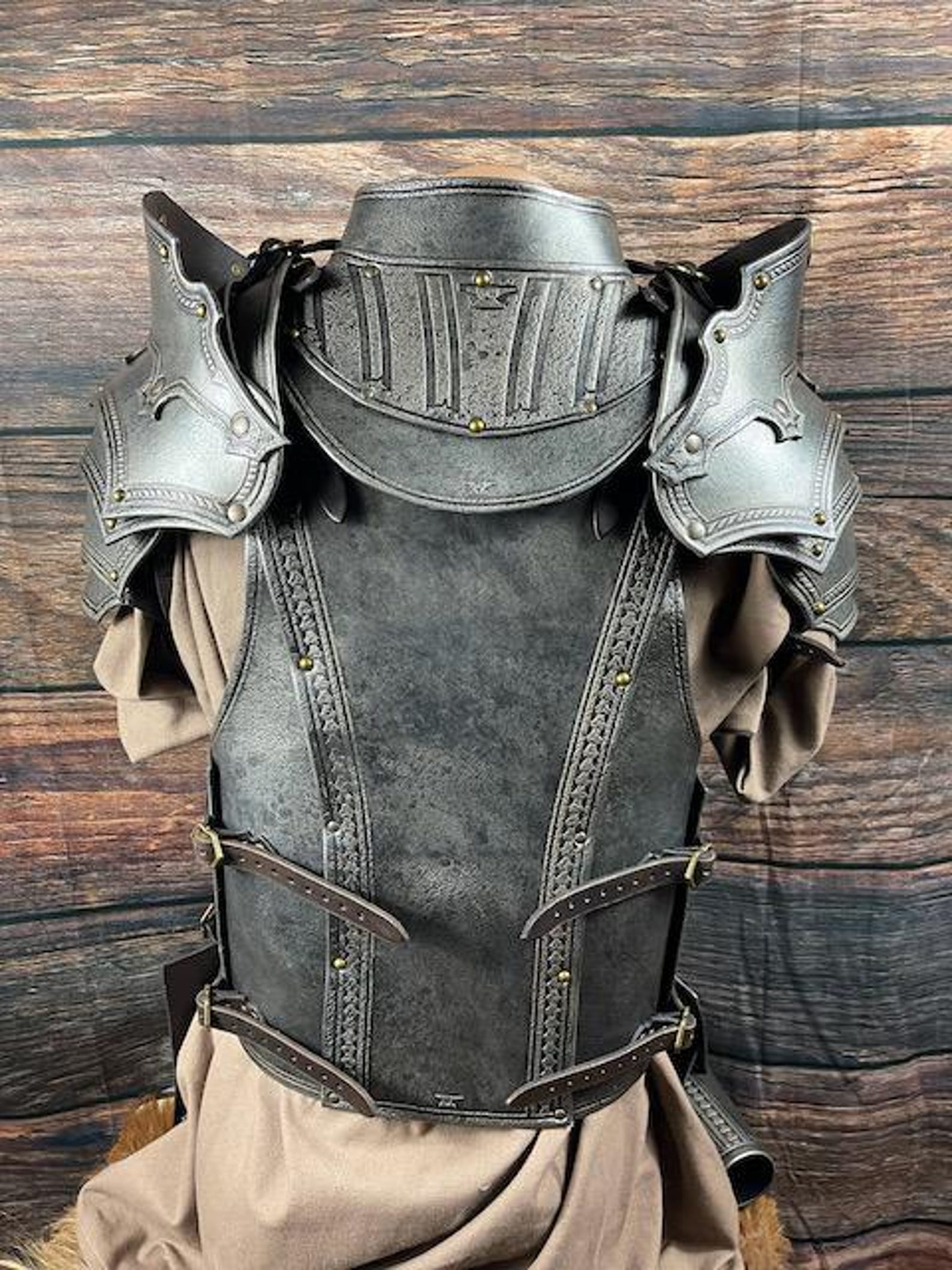 ANTONIUS SILVER Noble Armor Set - Handcrafted - LARP, Cosplay, Ren Fair ...