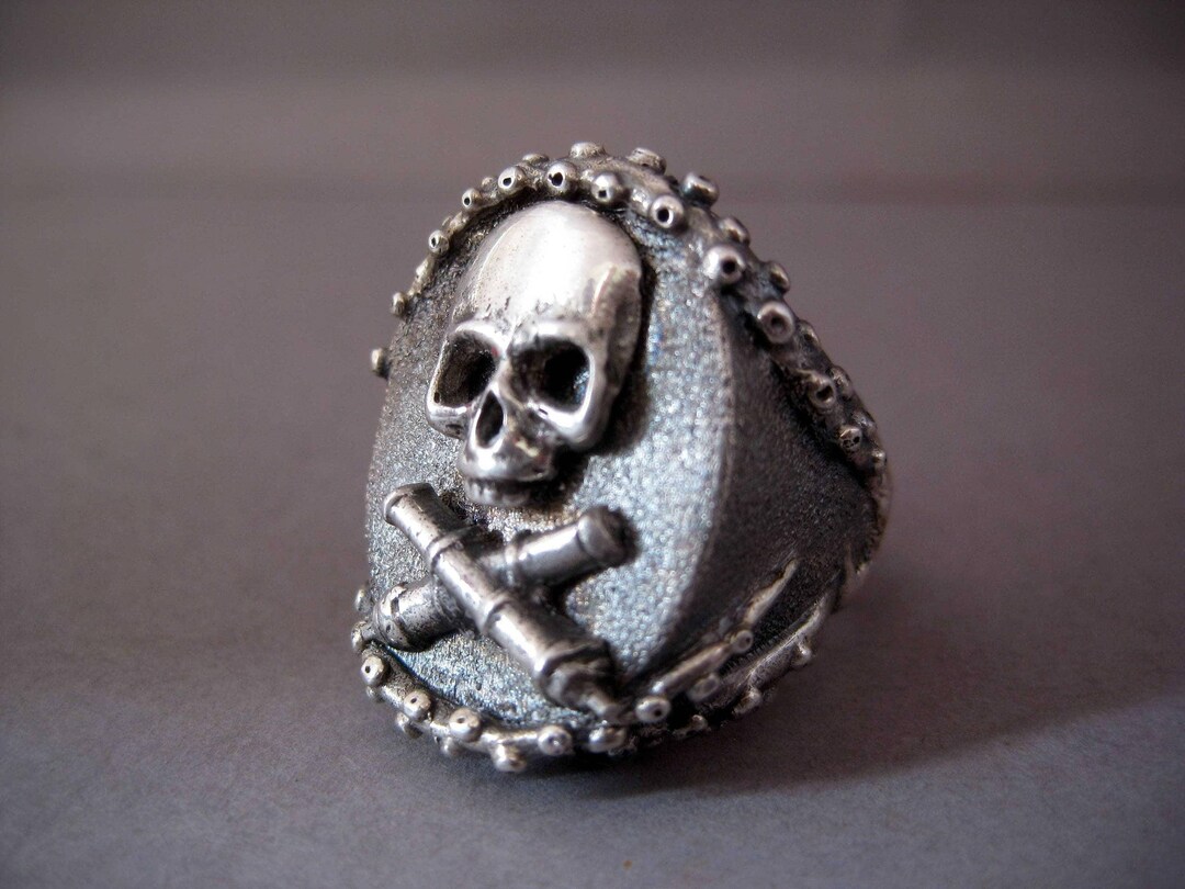 Skull Ring - Jolly Roger Silver Signet Ring - Pirate Ring - Etsy