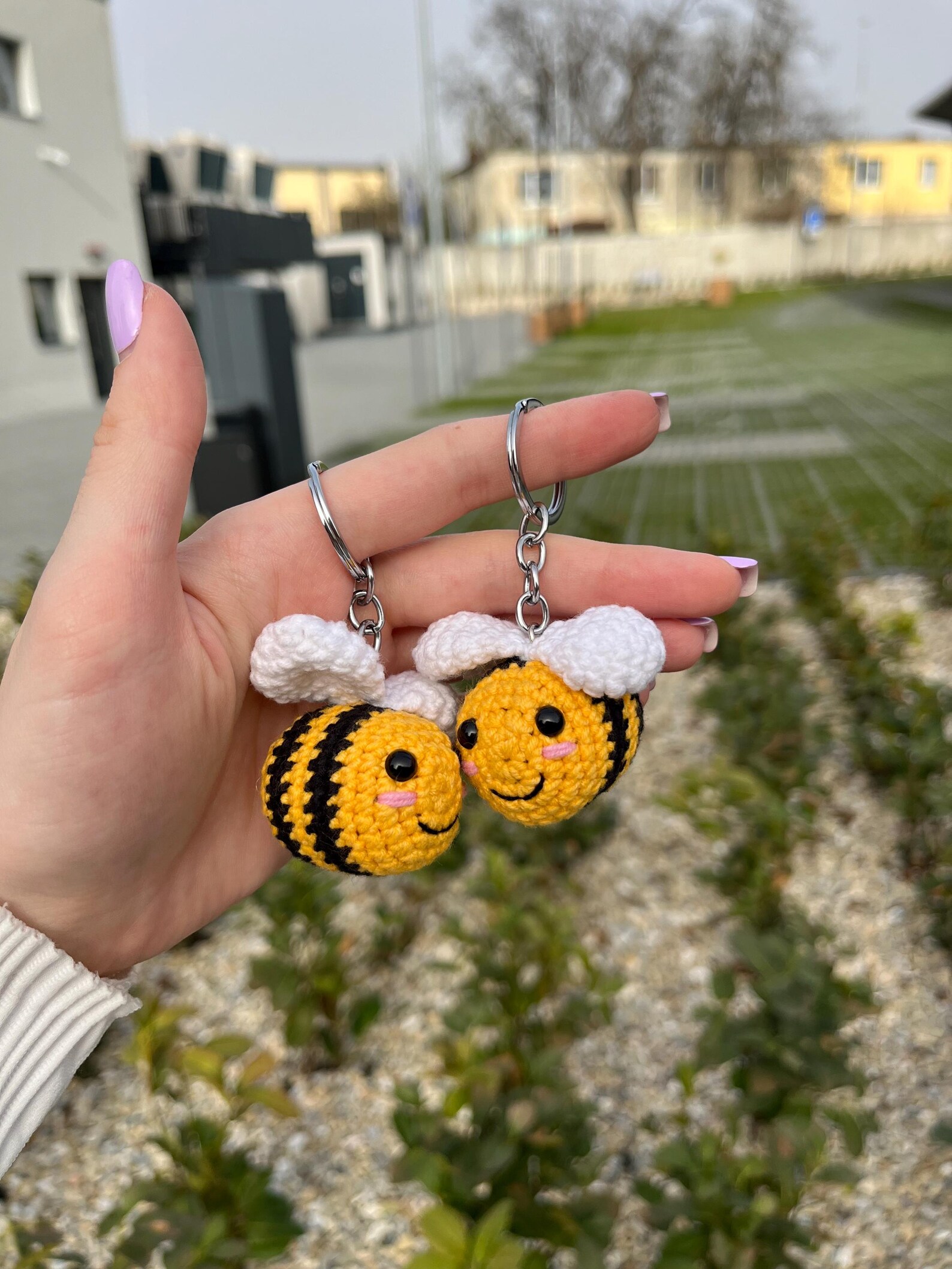 Bee Couple Keychains - Kissing Bees Crochet Keychains, Handmade Gifts ...