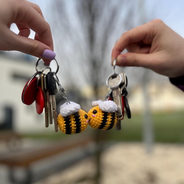 Crochet Bee Keychain - Etsy