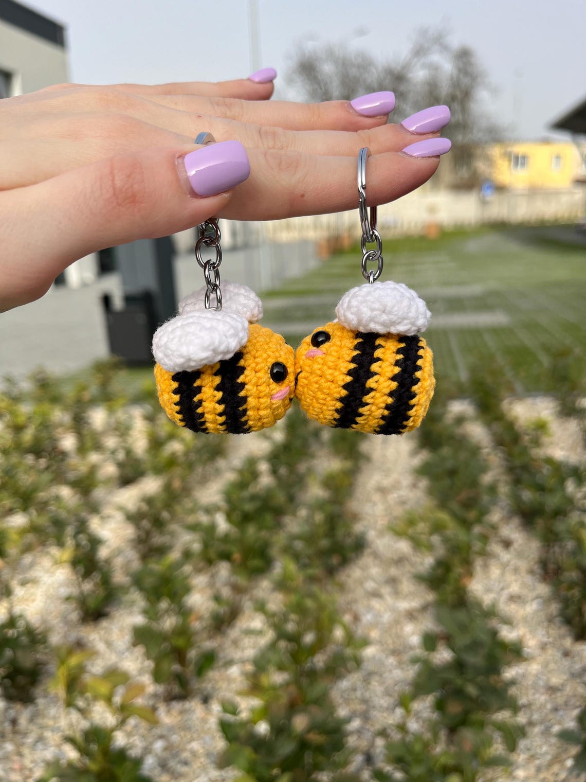 Bee Couple Keychains - Kissing Bees Crochet Keychains, Handmade Gifts ...