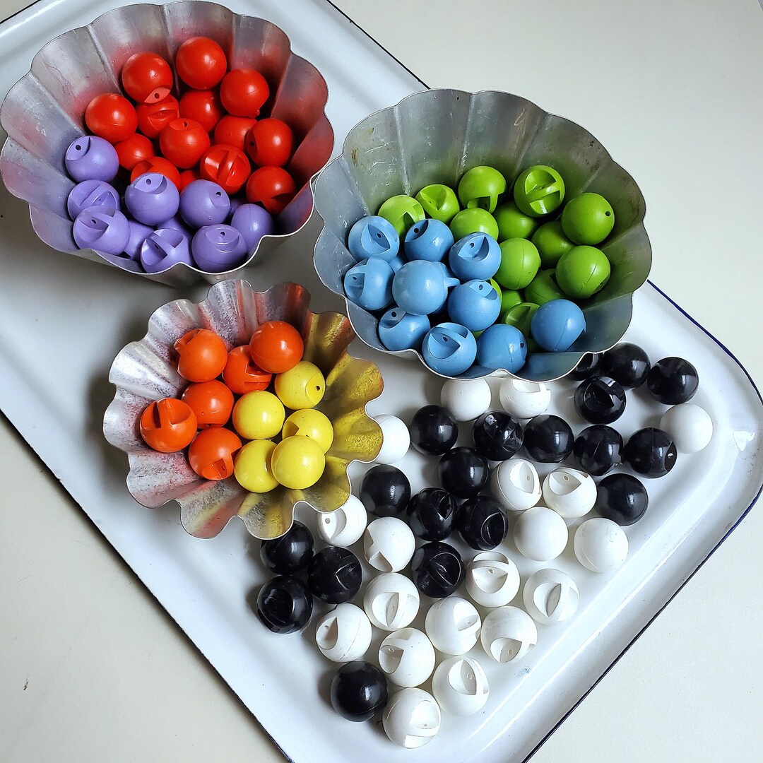 Vintage 1960s Ball Buttons: Chunky Plastic Globe - MCM Colors - Etsy