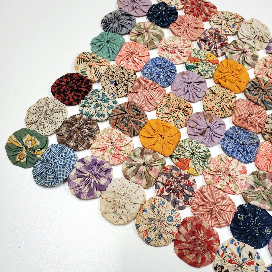 Vintage 1930s YOYO QUILT Block, Scrappy All Cotton & Hand Sewn in ...