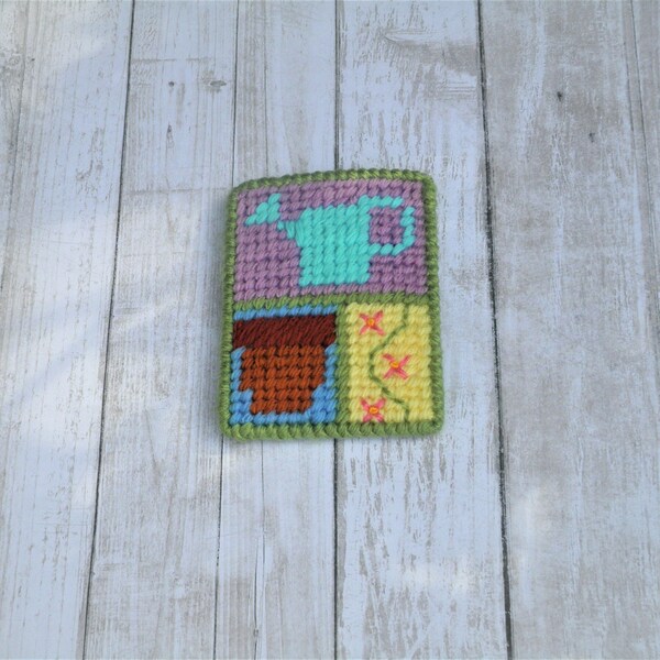 Plastic Canvas Gift Card Holder - 60+ Gift Ideas for 2024