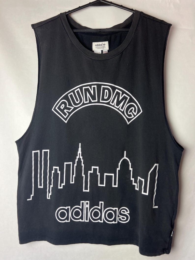 RUN DMC Muscle Tank | Vintage NYC Skyline Graphic Sleeveless Shirt ...