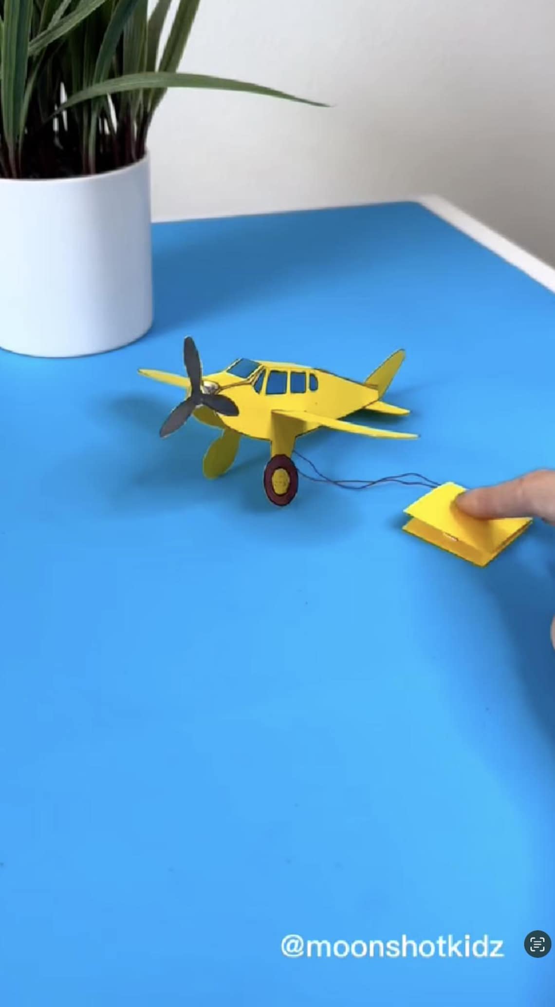 Moonshotkidz "3d Paper Airplane Model" Template & Instructions for ...
