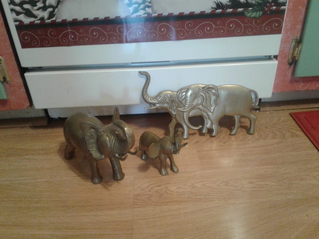 3 Vintage Brass Elephants / Brass Elephant Wall Plaque / Brass Elephant ...
