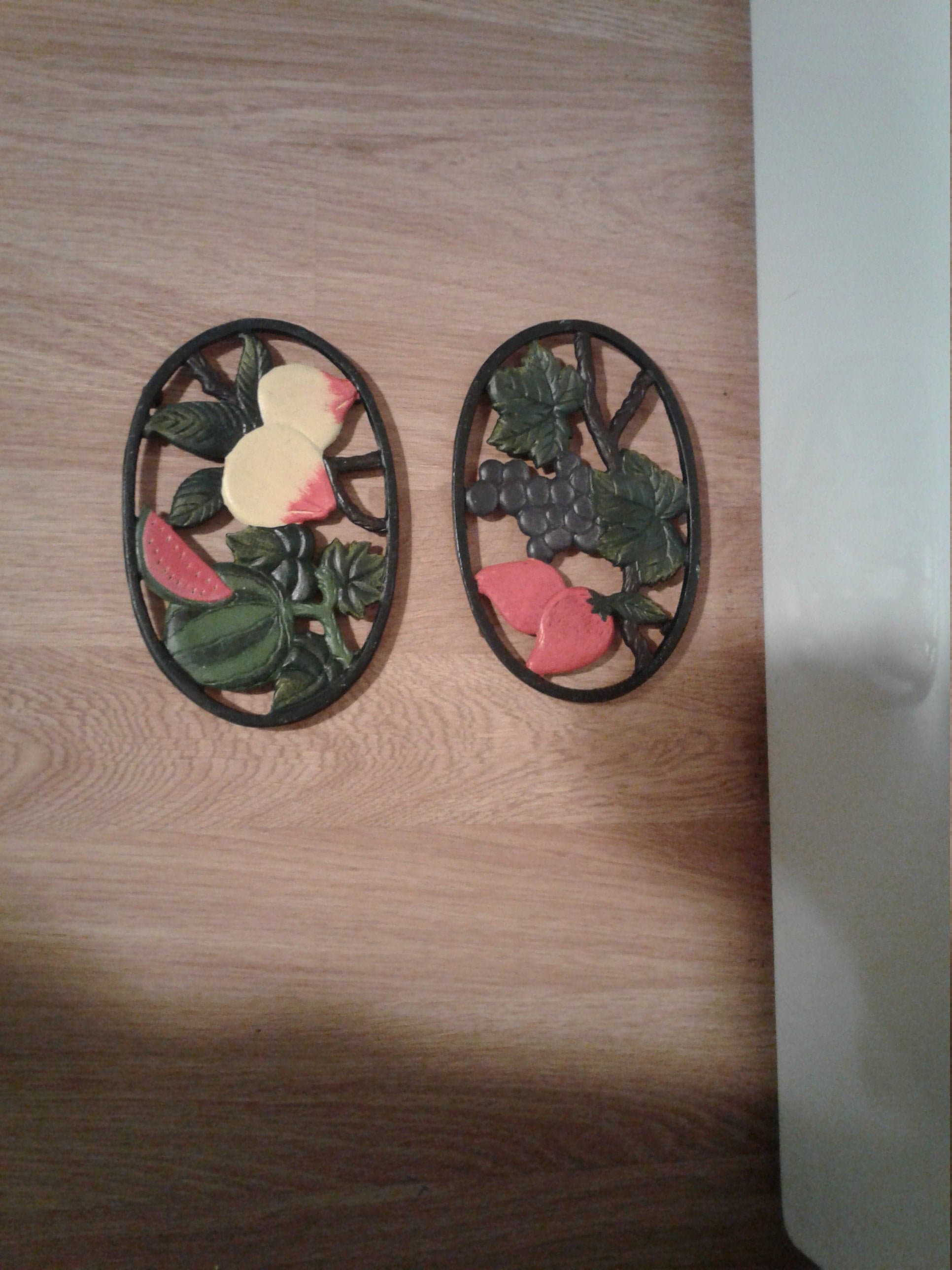 2 Vintage Cast Iron Oval Trivets with Fruit / Strawberry | Etsy