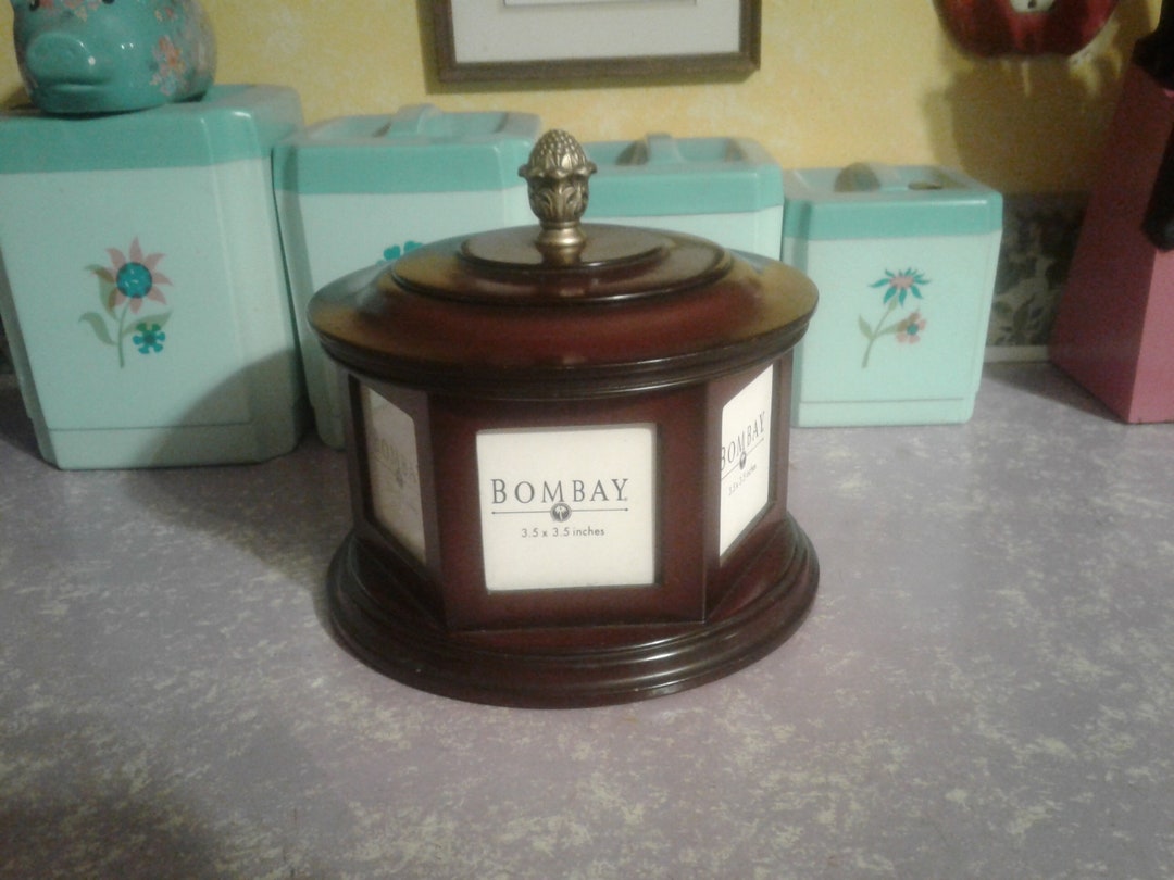 Vintage Round Brown Wood Bombay 3 1/2 X 3 1/2 Photo Carousel / Photo ...