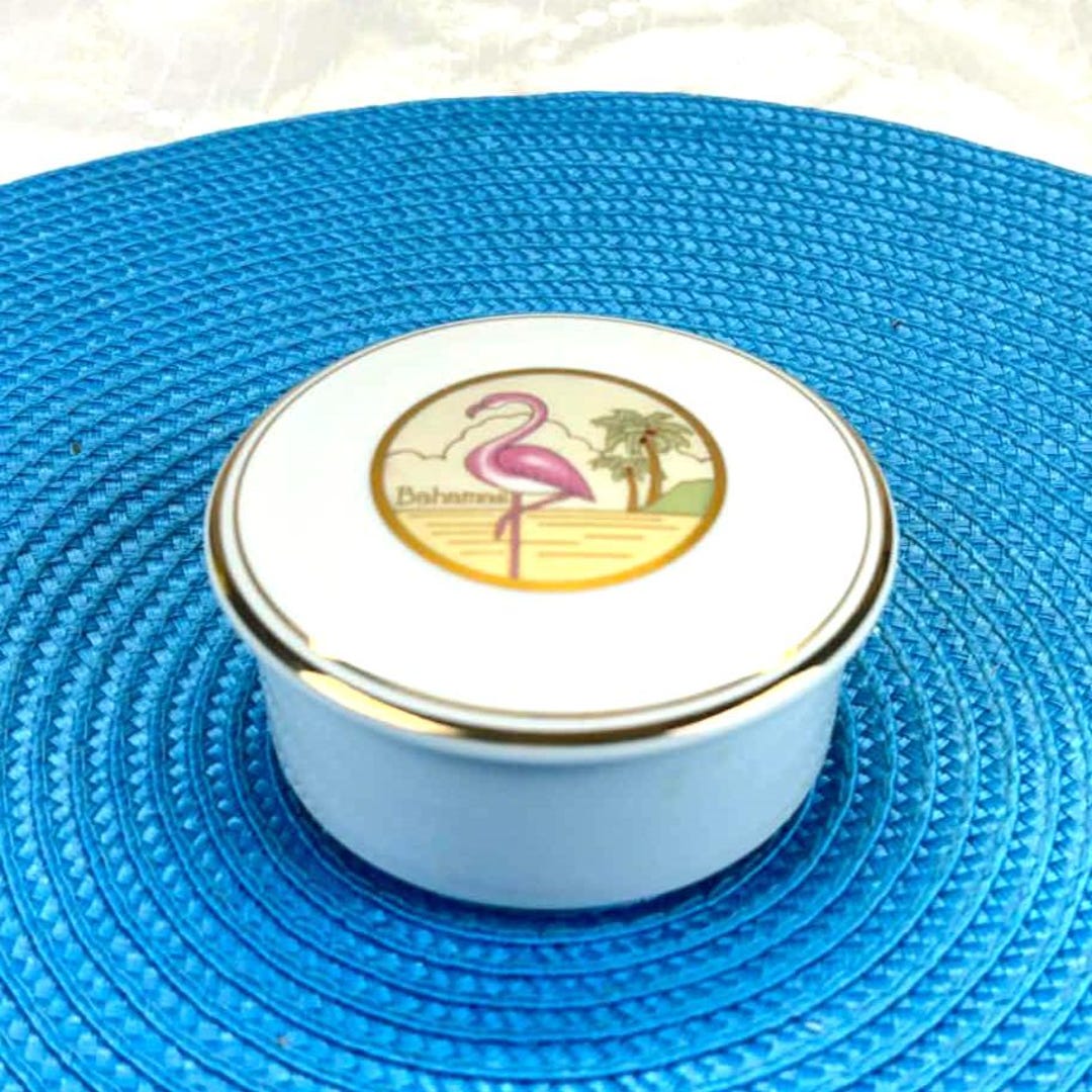 Bahamas Pot With Flamingo and Palm Trees, White Ceramic With Gold Rim ...