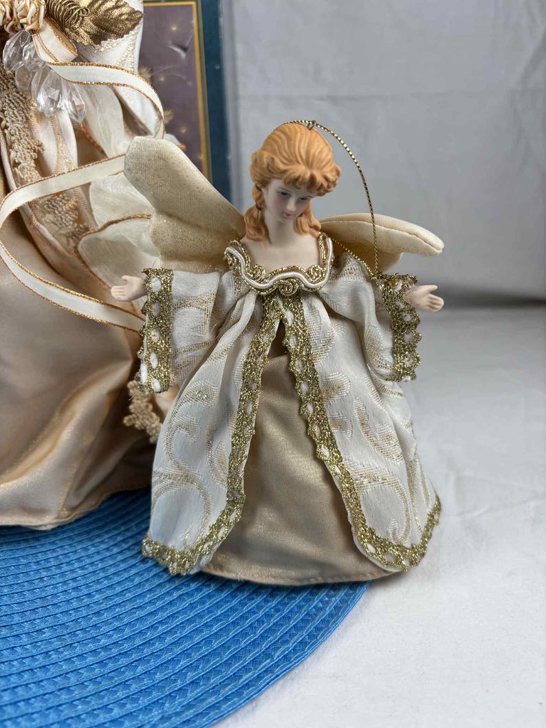 Traditions Angel Tree Top With 2 Angel Ornaments – Christmas Tree ...