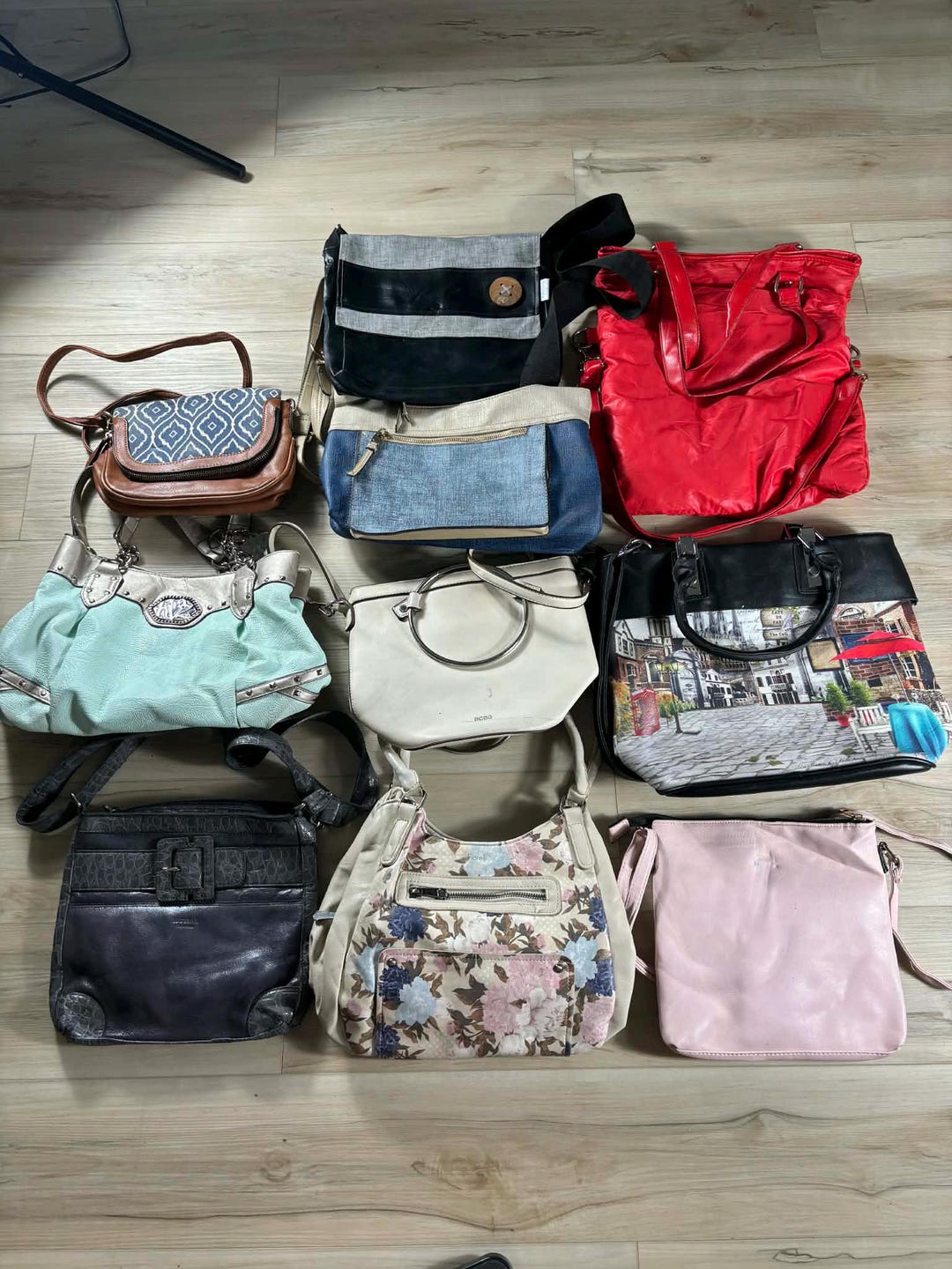 Lot of Vintage-style Y2K Women's Handbags and Satchels, Various Colors ...
