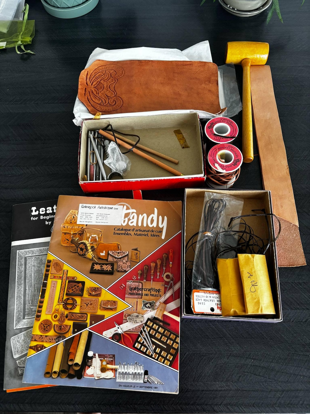 Complete Vintage Leathercraft Kit With Tools, Leather, Thread and 2 X ...