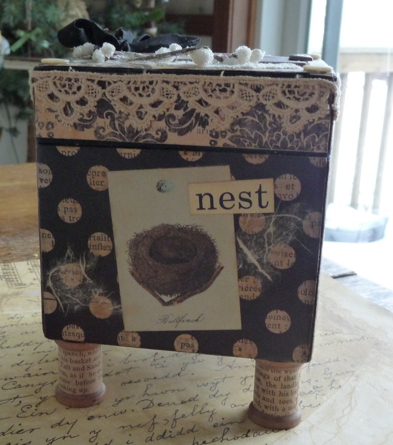 Inspire Vintage Collage Footed Decorative Box - Etsy