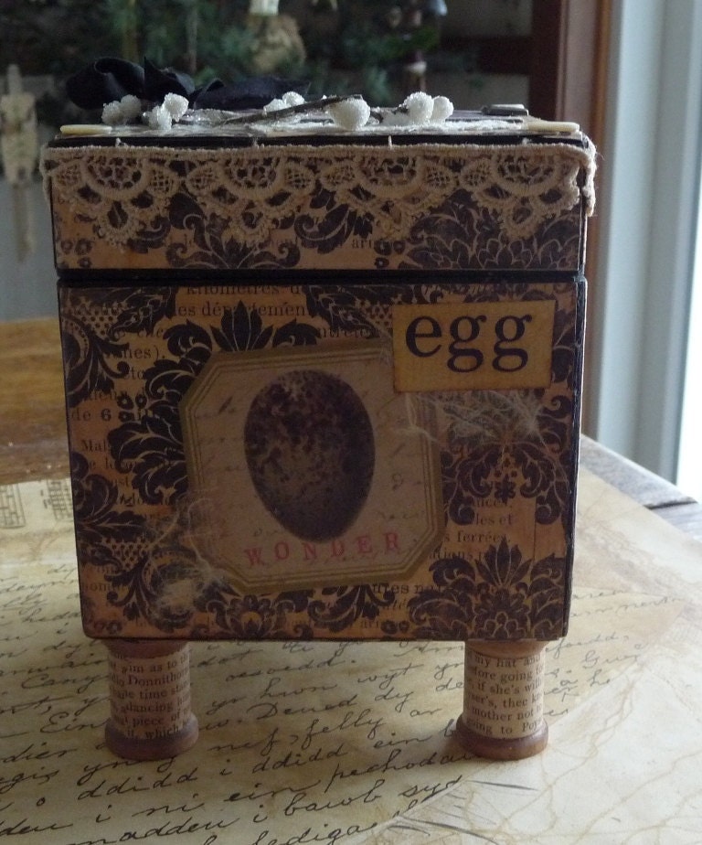 Inspire Vintage Collage Footed Decorative Box - Etsy