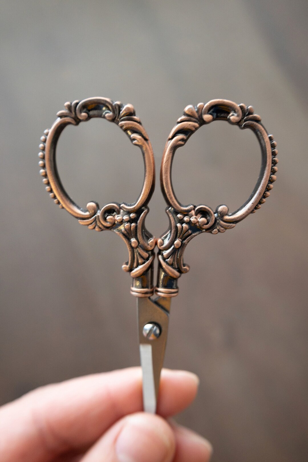 Looking Glass Embroidery Scissors • Unique Antique Style Quilting ...