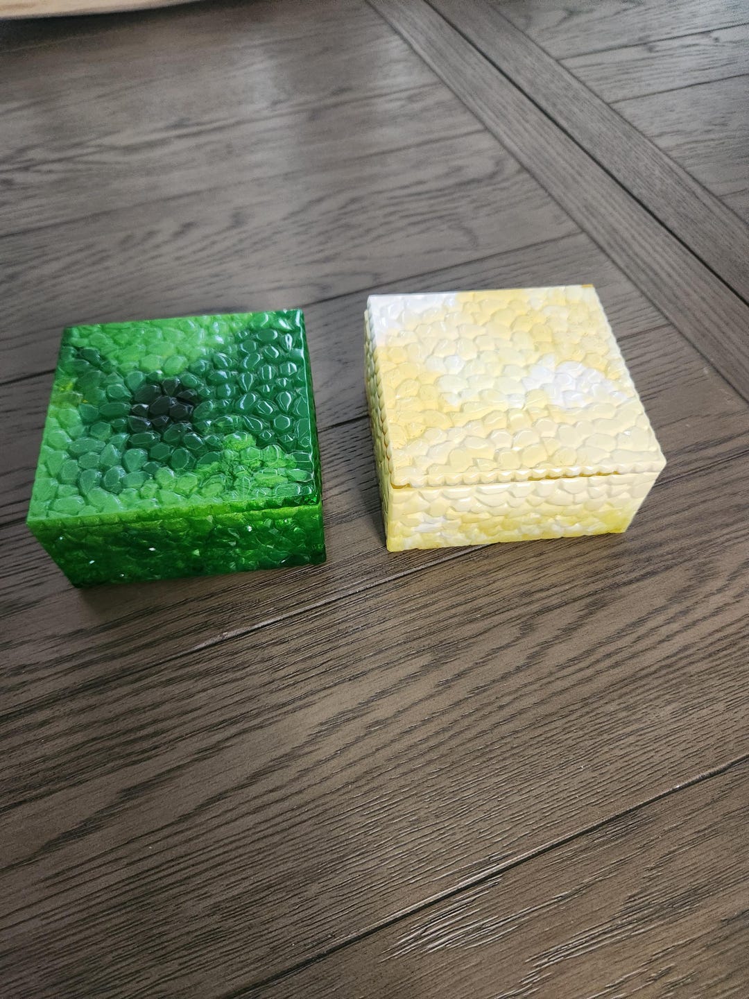 Handmade Textured Resin Trinket Box: Green & Yellow Decorative Keepsake ...
