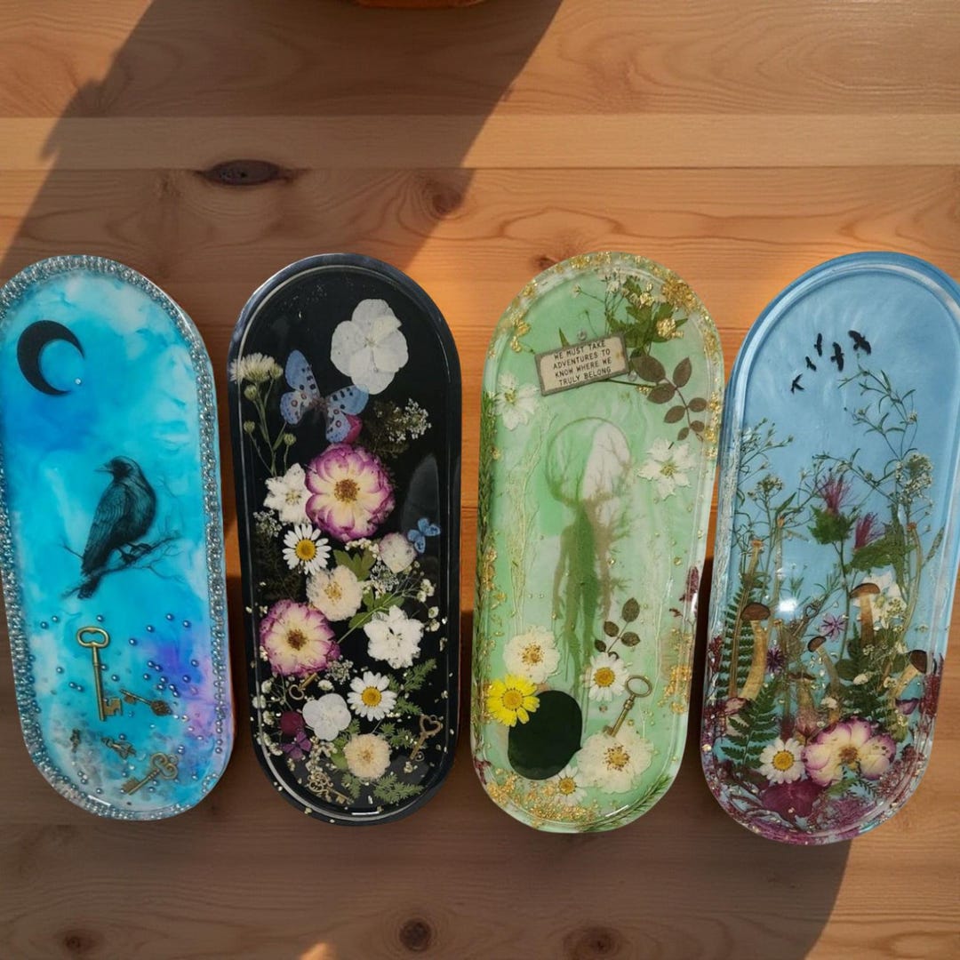 Botanical Resin Art Tray: Handmade Pressed Flower & Fantasy Decor - Etsy