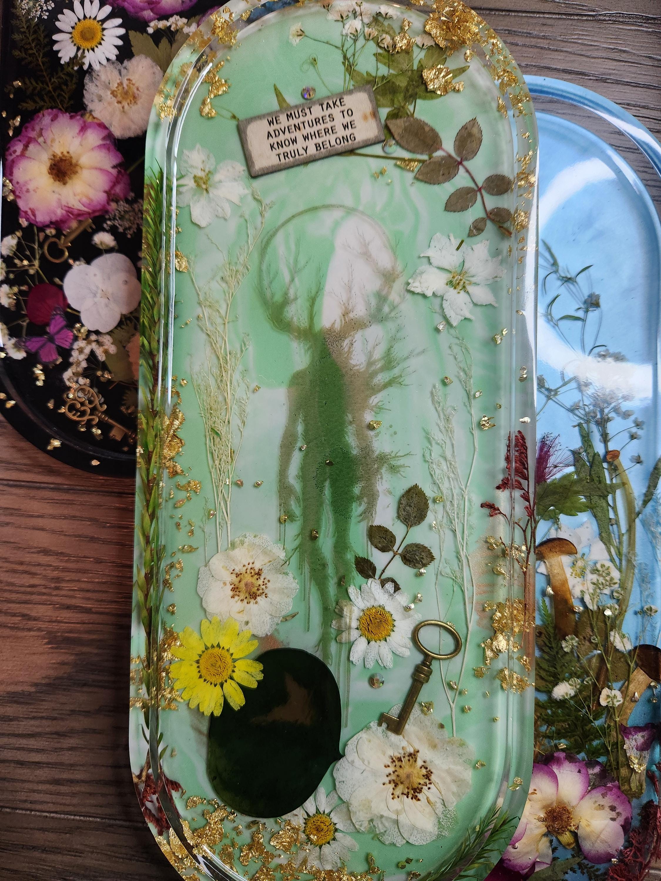 Botanical Resin Art Tray: Handmade Pressed Flower & Fantasy Decor - Etsy