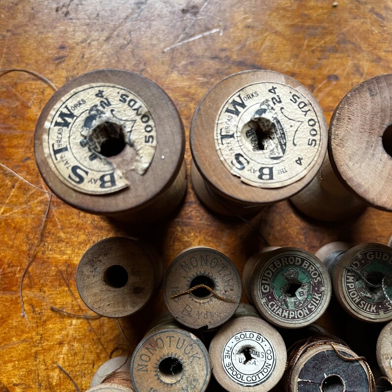 Huge Lot of Wooden Vintage Sewing Thread Spools. Over 35 - Etsy