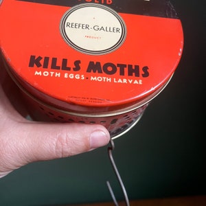 Antique Vintage 1936 Reefer Galler No Moth Hanging Can Tin. Vintage ...